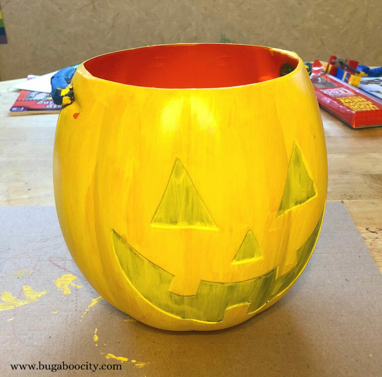 DIY Pineapple Jack-o'-Lantern Treat Bucket - Crafting Cheerfully