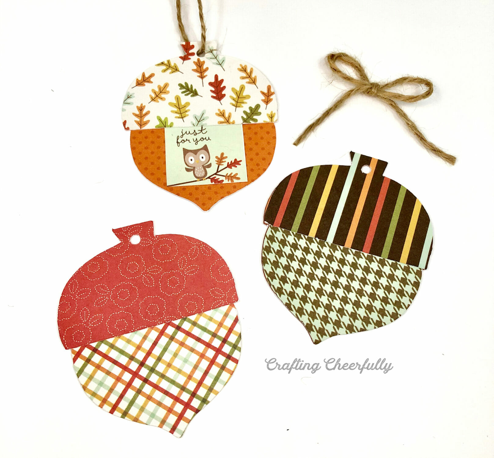 DIY Autumn Acorn Gift Tags - Free Templates - Crafting Cheerfully