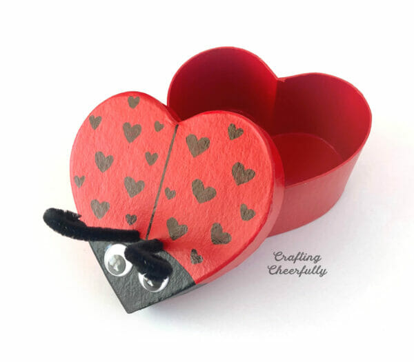 DIY Love Bug Boxes - Crafting Cheerfully