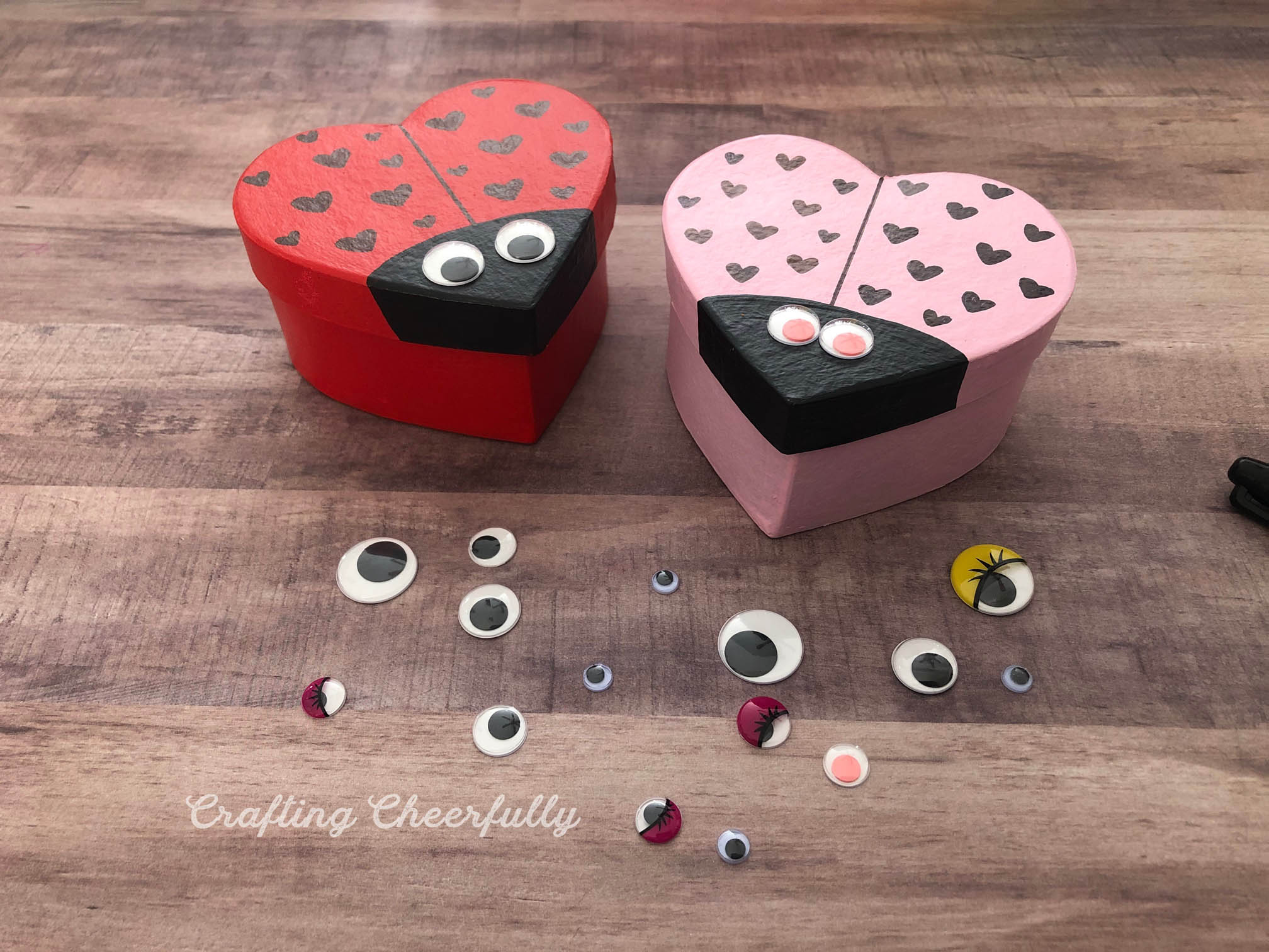 DIY Love Bug Boxes - Crafting Cheerfully