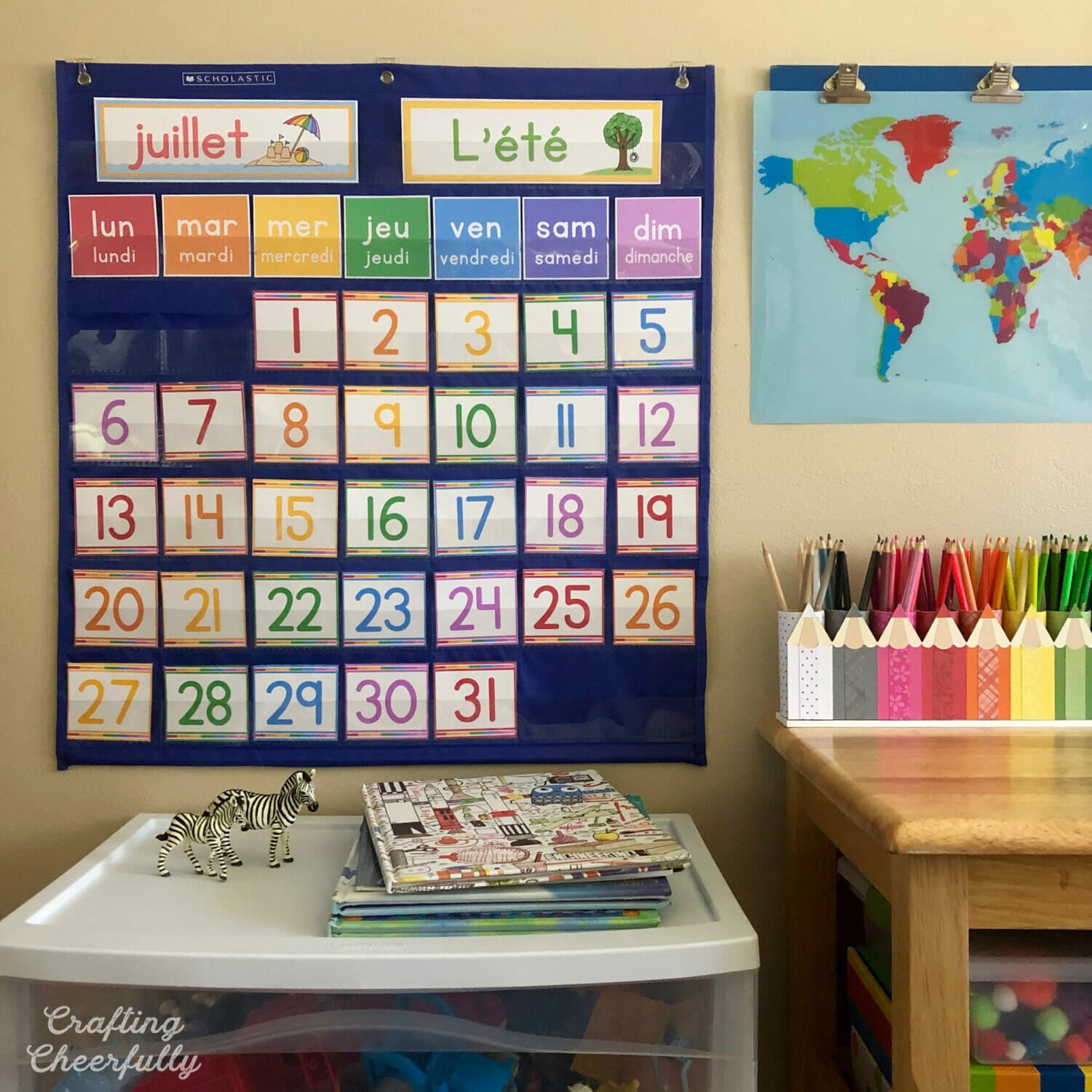 Pocket Chart Calendar now in French and Spanish! - Crafting Cheerfully