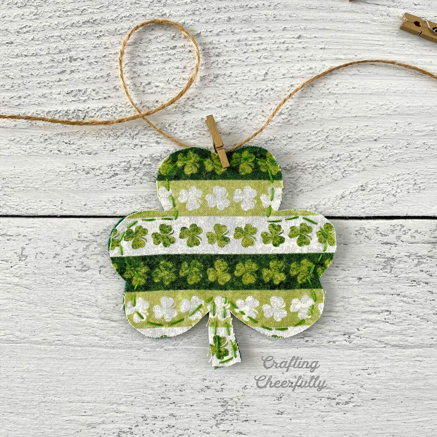 DIY Shamrock Banner for St. Patrick's Day - Crafting Cheerfully