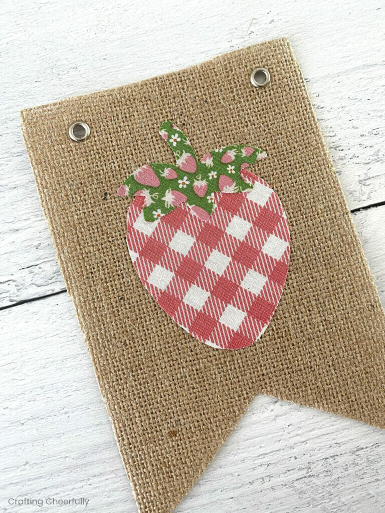 DIY Strawberry Banner - Free Appliqué Template - Crafting Cheerfully