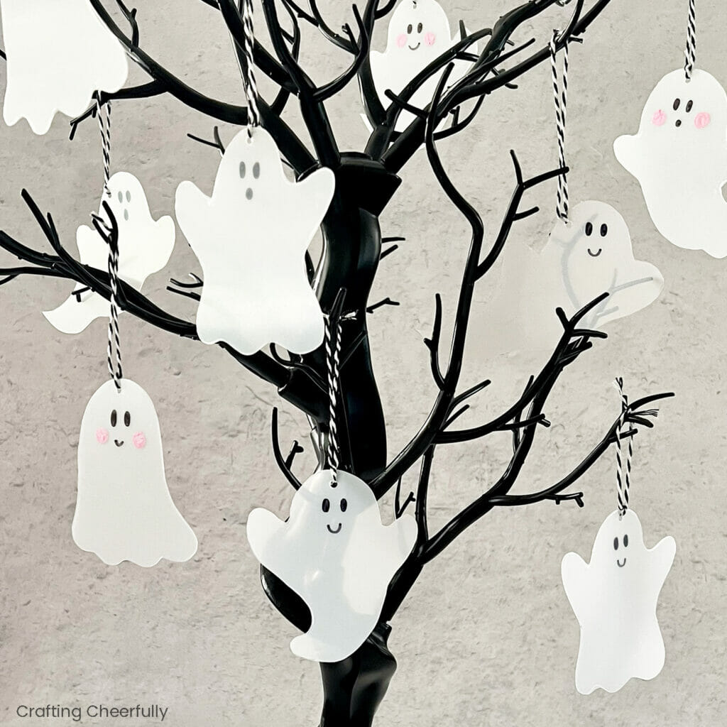 DIY Halloween Ghost Ornaments - Crafting Cheerfully