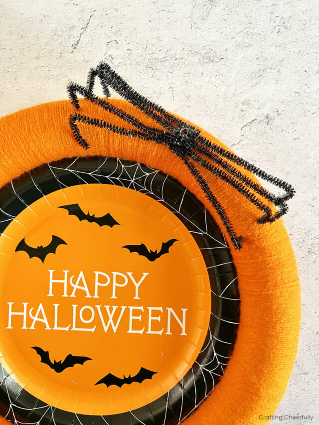 DIY Halloween Paper Plate Wreath - Crafting Cheerfully