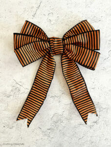 DIY Halloween Paper Plate Wreath - Crafting Cheerfully