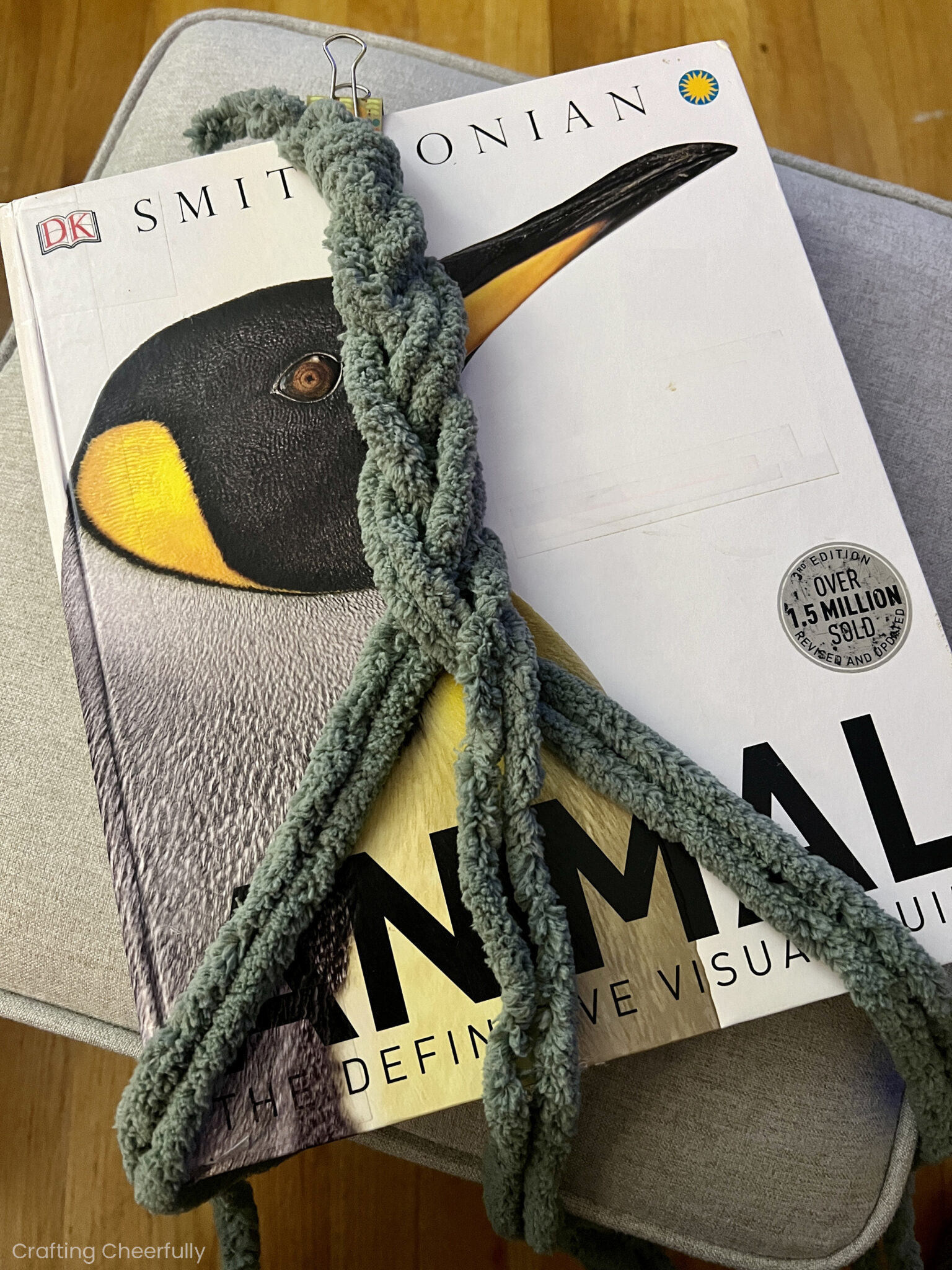 Braided Yarn Christmas Wreath - Crafting Cheerfully