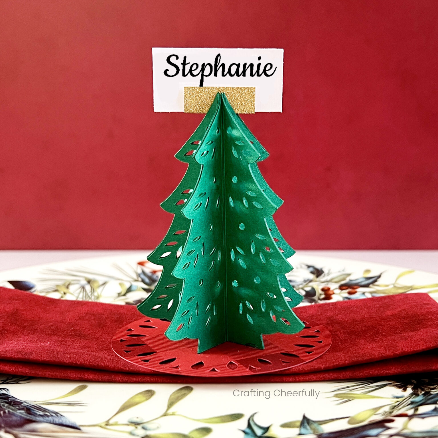 DIY Christmas Tree Place Cards - Crafting Cheerfully