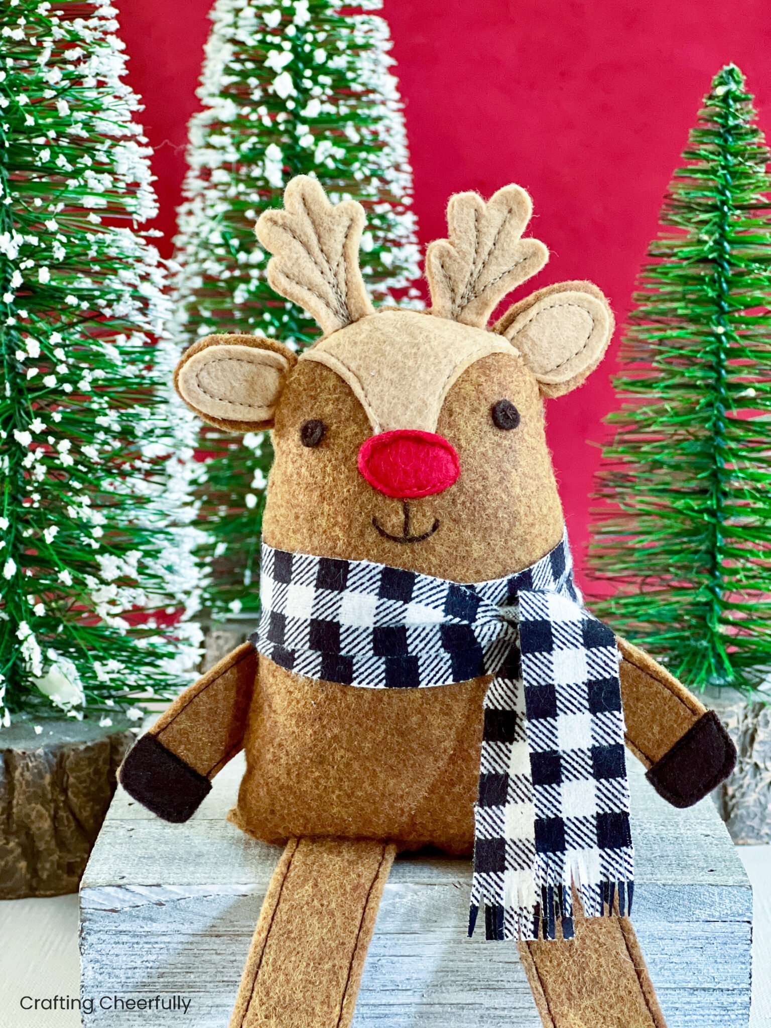 DIY Rudolph Felt Stuffy - Crafting Cheerfully