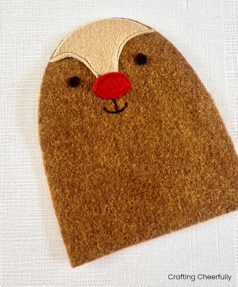 DIY Rudolph Felt Stuffy - Crafting Cheerfully